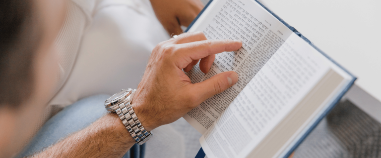 Top 5 Best Biblical Hebrew Courses Online (Free & Premium)